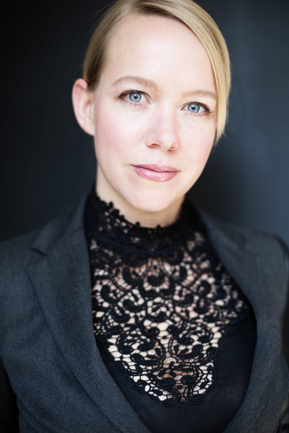 Headshot Mini Session in Studio – SO ATELIER